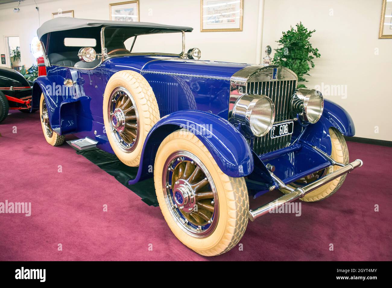 fatty arbuckle's vintage purple 1919 Pierce Arrow 66 A 4 Touring in the ...
