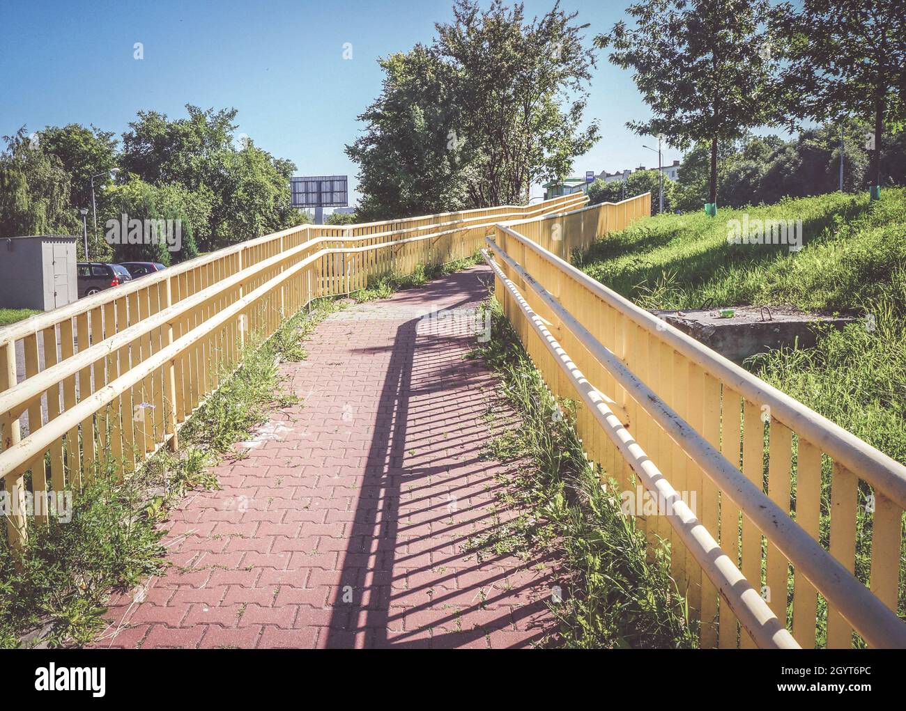Metal yellow barriers hi-res stock photography and images - Alamy
