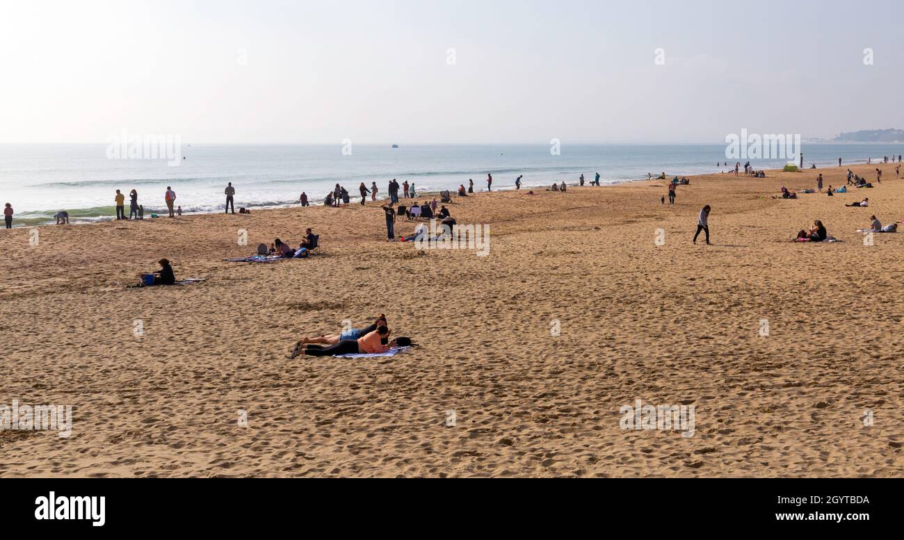 Bournemouth, Dorset UK. 9th October 2021. UK weather: warm and sunny at ...