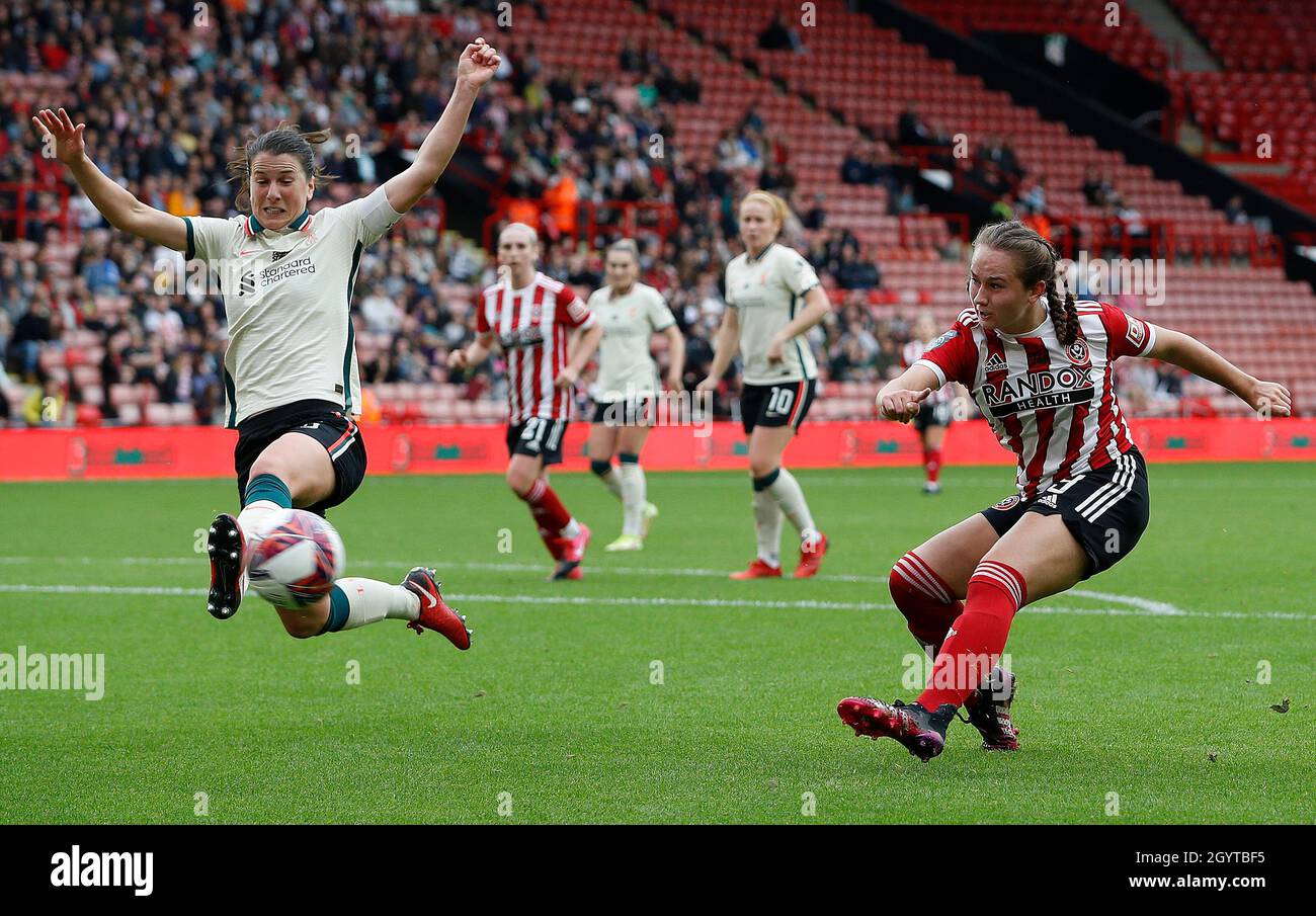 Liverpool fc women hi-res stock photography and images - Alamy