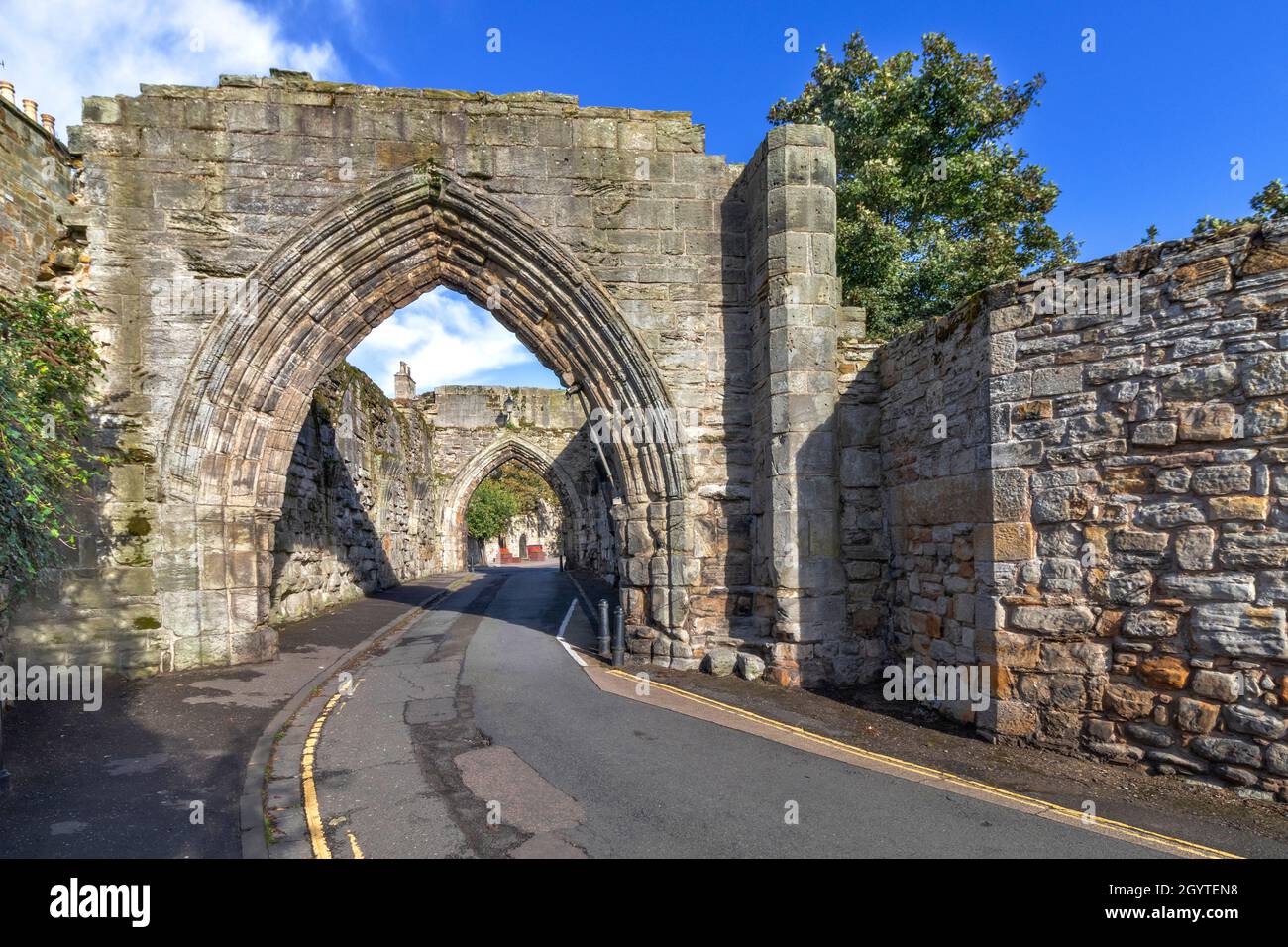 ST ANDREWS FIFE SCOTLAND THE ARCHWAY OF THE PENDS AND THE REMAINS OF ...