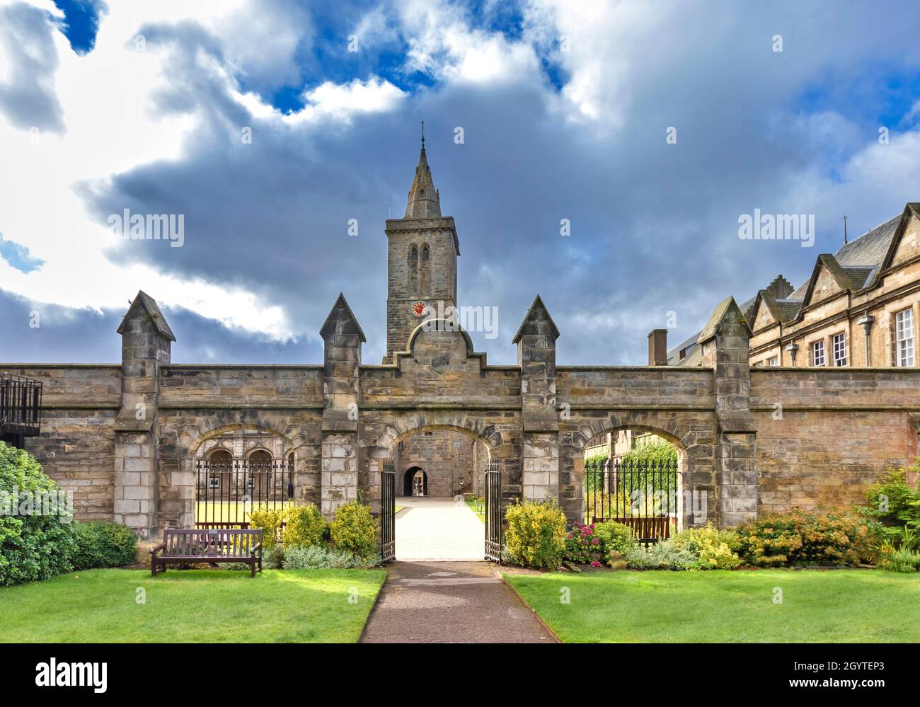 ST ANDREWS UNIVERSITY FIFE SCOTLAND GATEWAY AND ARCHES LEADING INTO ST ...