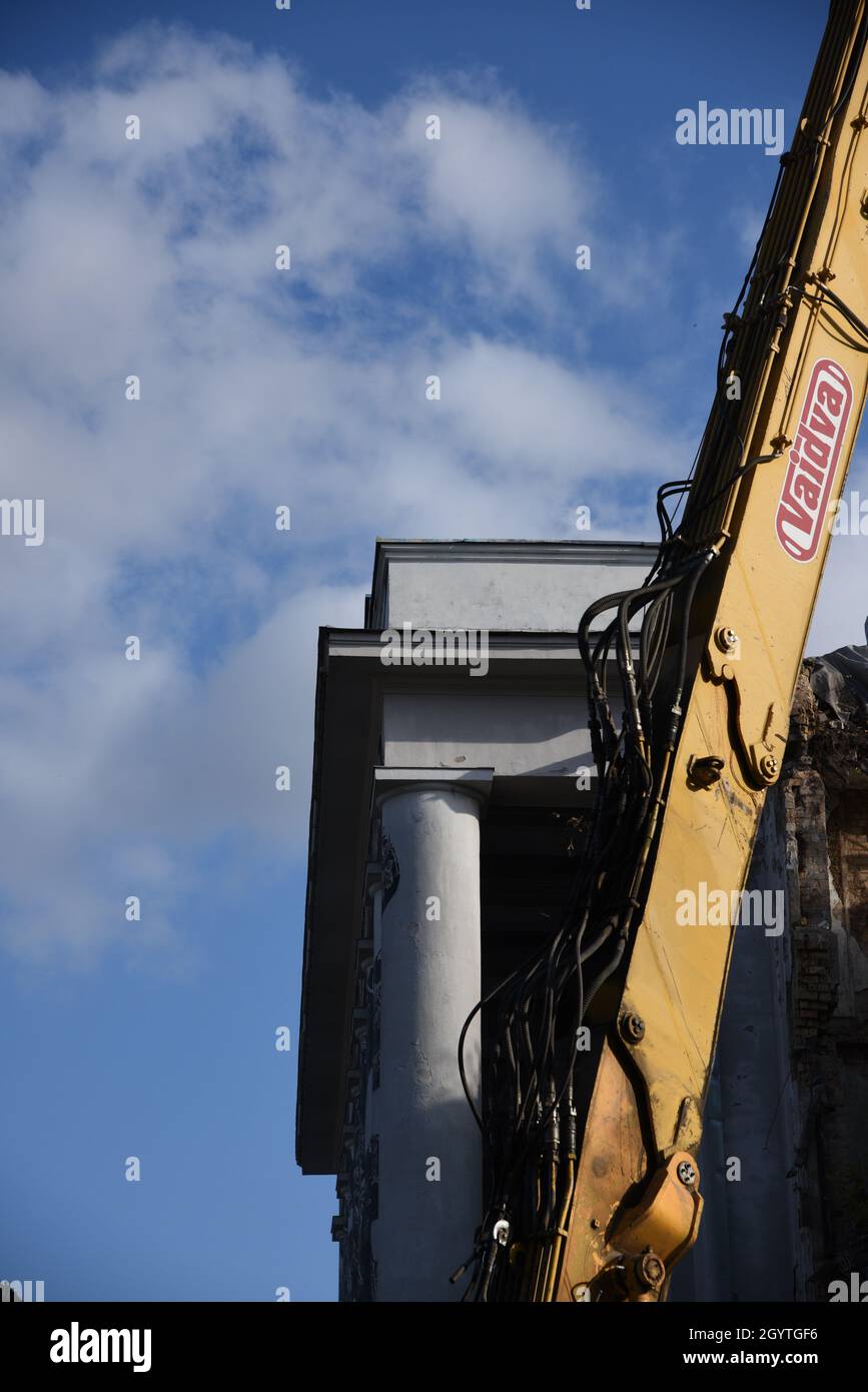 Demolition tools hi-res stock photography and images - Alamy