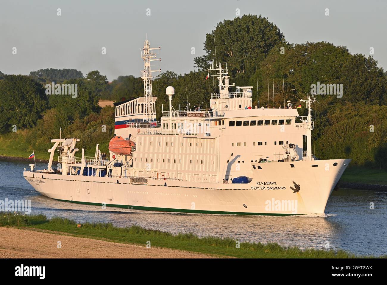 Russian Research Vessel AKADEMIK SERGEY VAVILOV passing the Kiel Canal ...