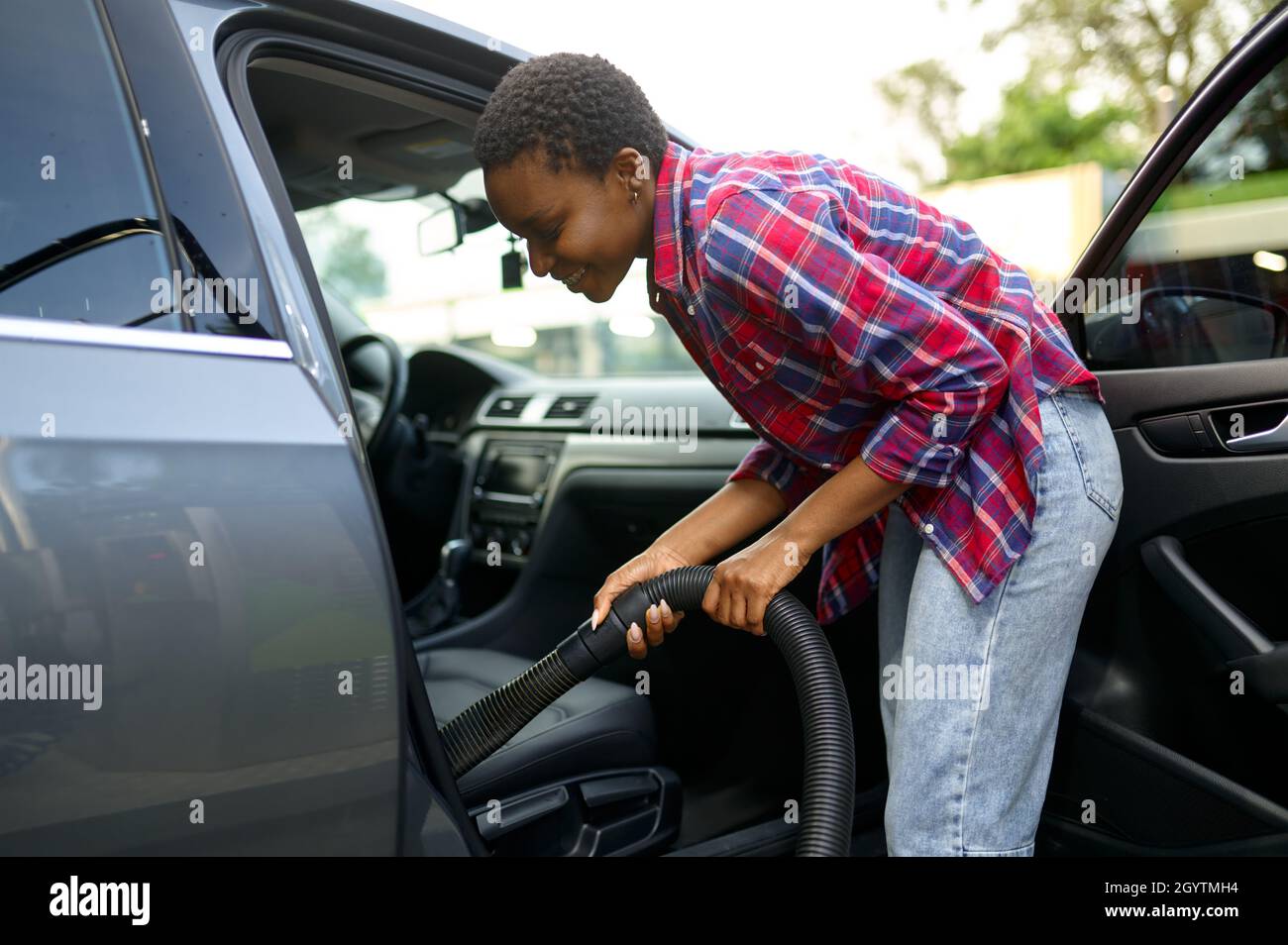 Hand car wash station hi-res stock photography and images - Alamy