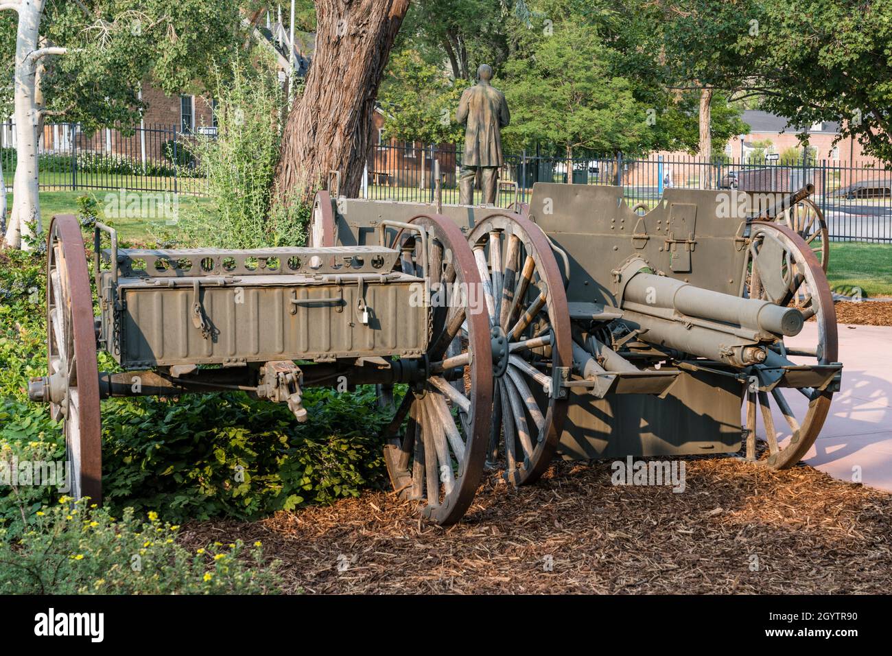 A horse-drawn U.S. Army 3-inch M1905 field gun and caisson at the Ft ...