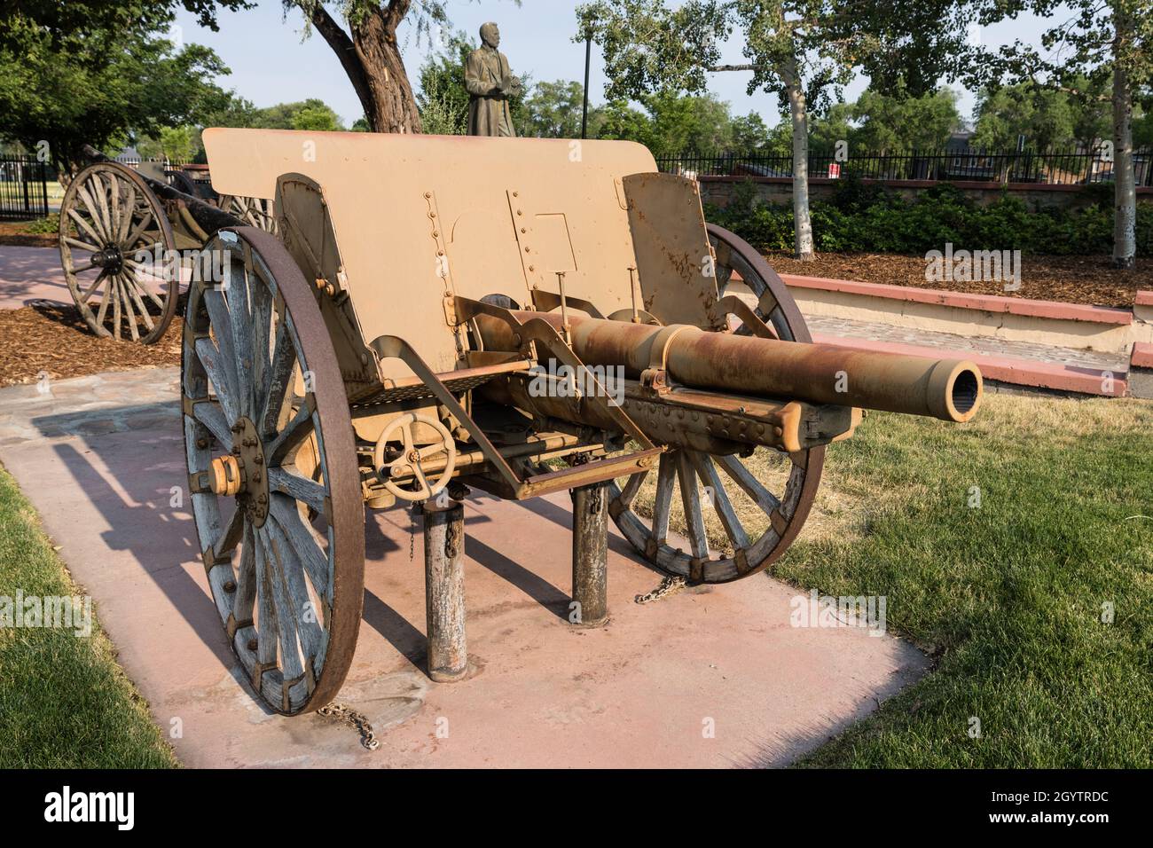 Model 95 75 mm field gun hi-res stock photography and images - Alamy