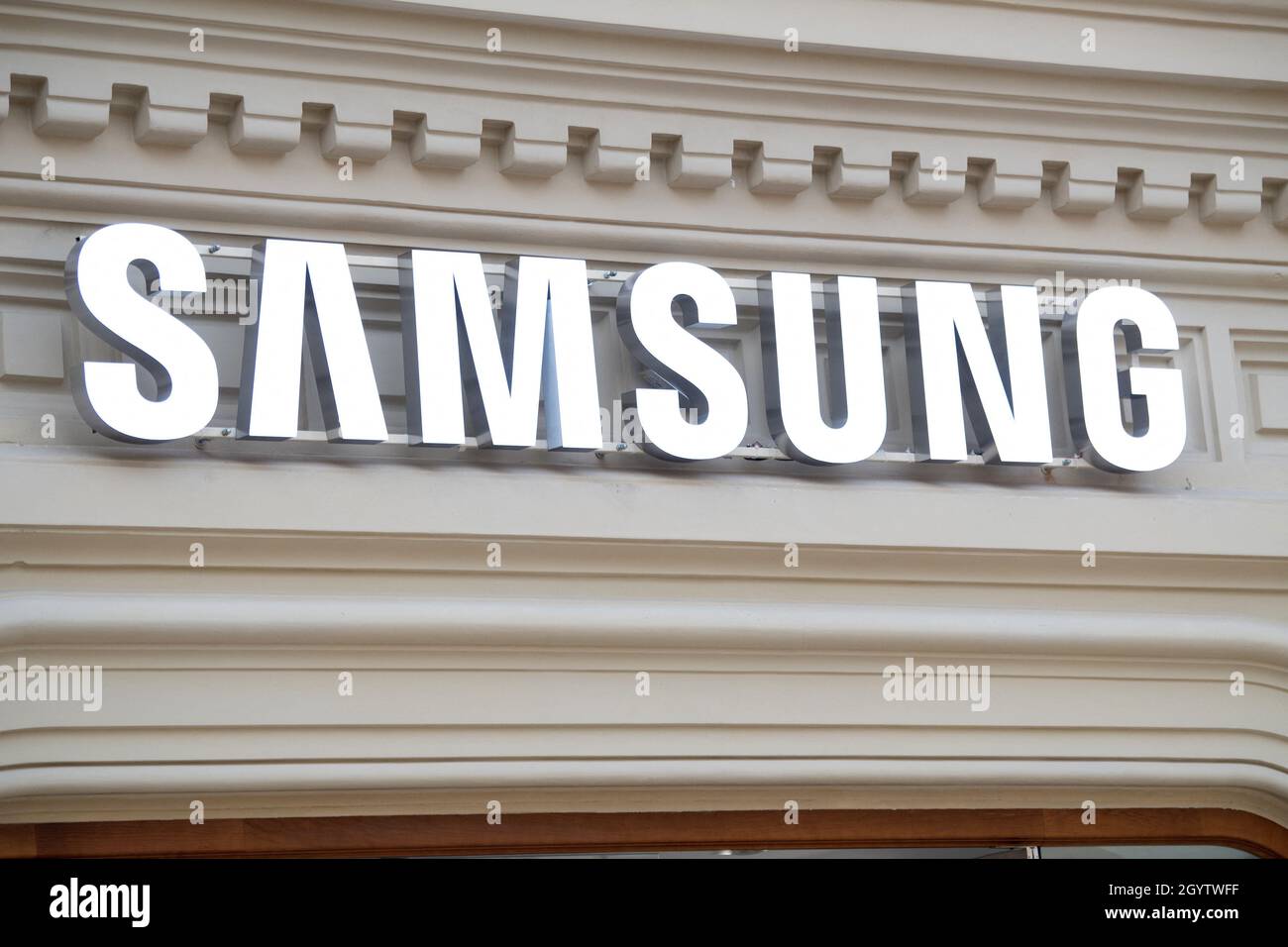 A shop sign of SAMSUNG, on September 27 2021 in Moscow, Russia. Photo ...