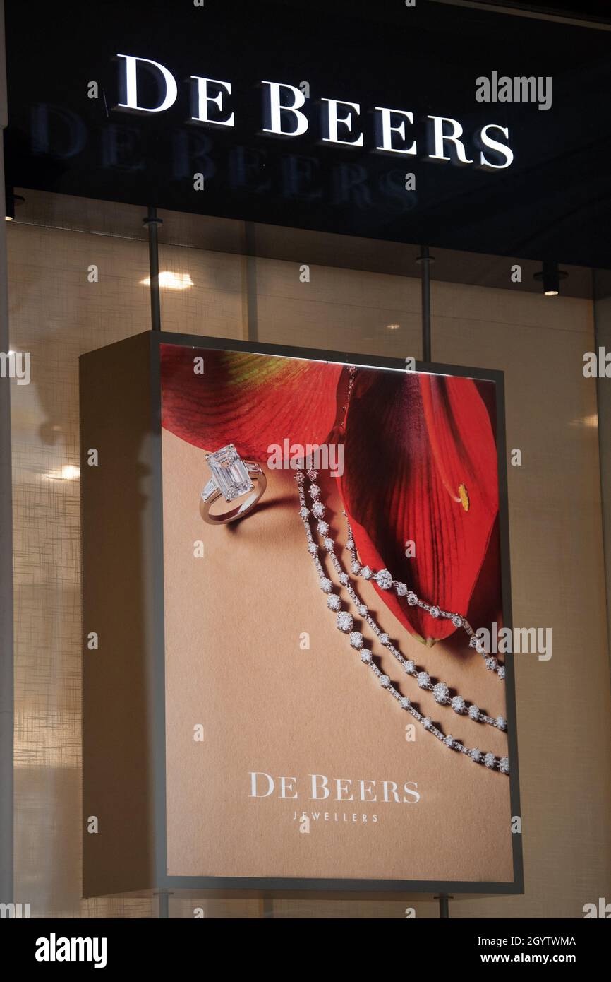 De beers logo hi-res stock photography and images - Alamy