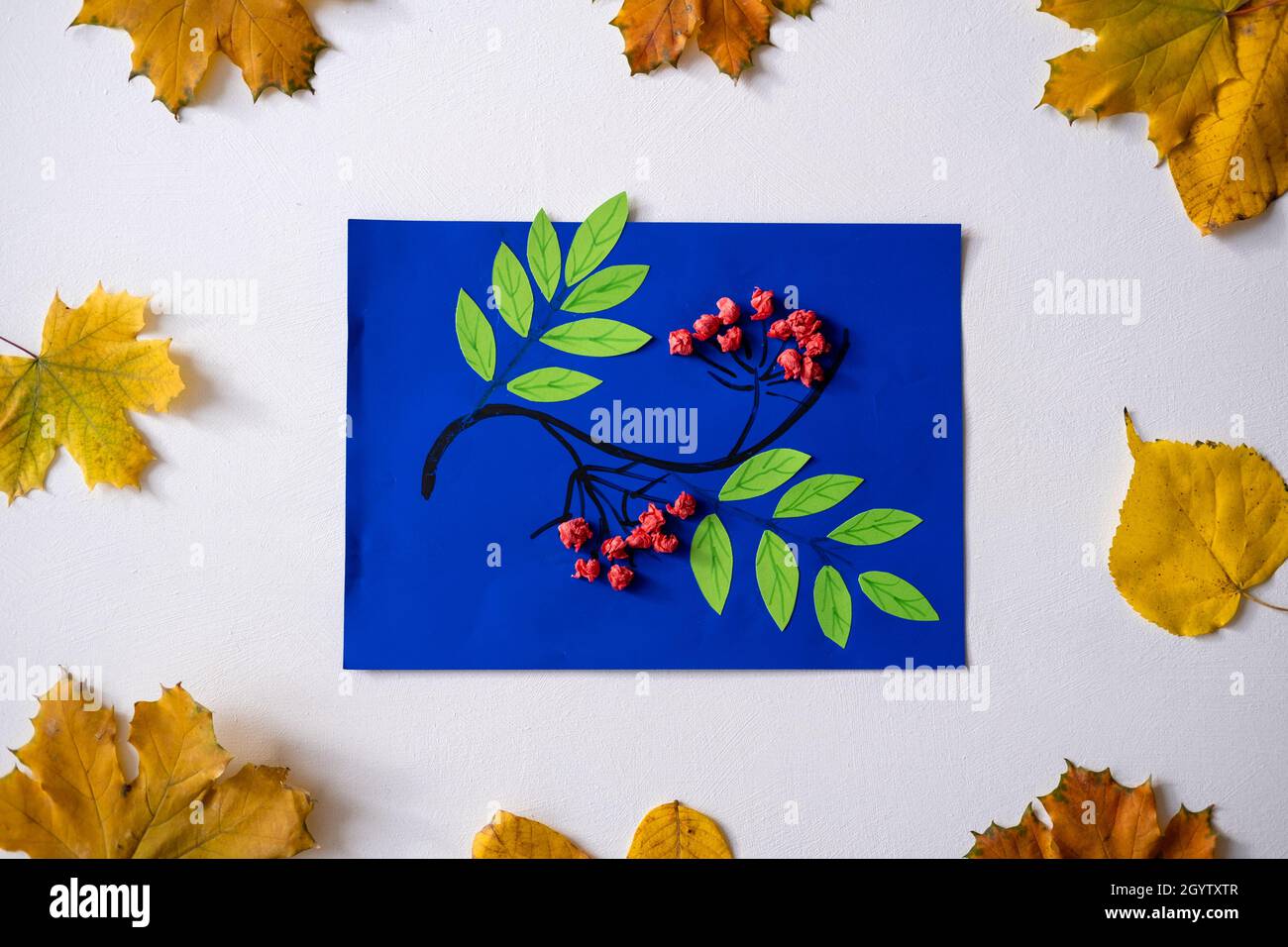 Autumn paper art crafts. Children's fall crafts and creativity ...