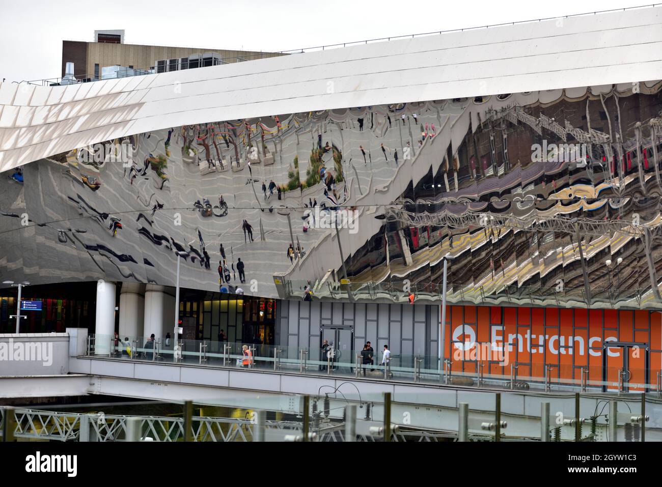 Birmingham new street train hi-res stock photography and images - Alamy
