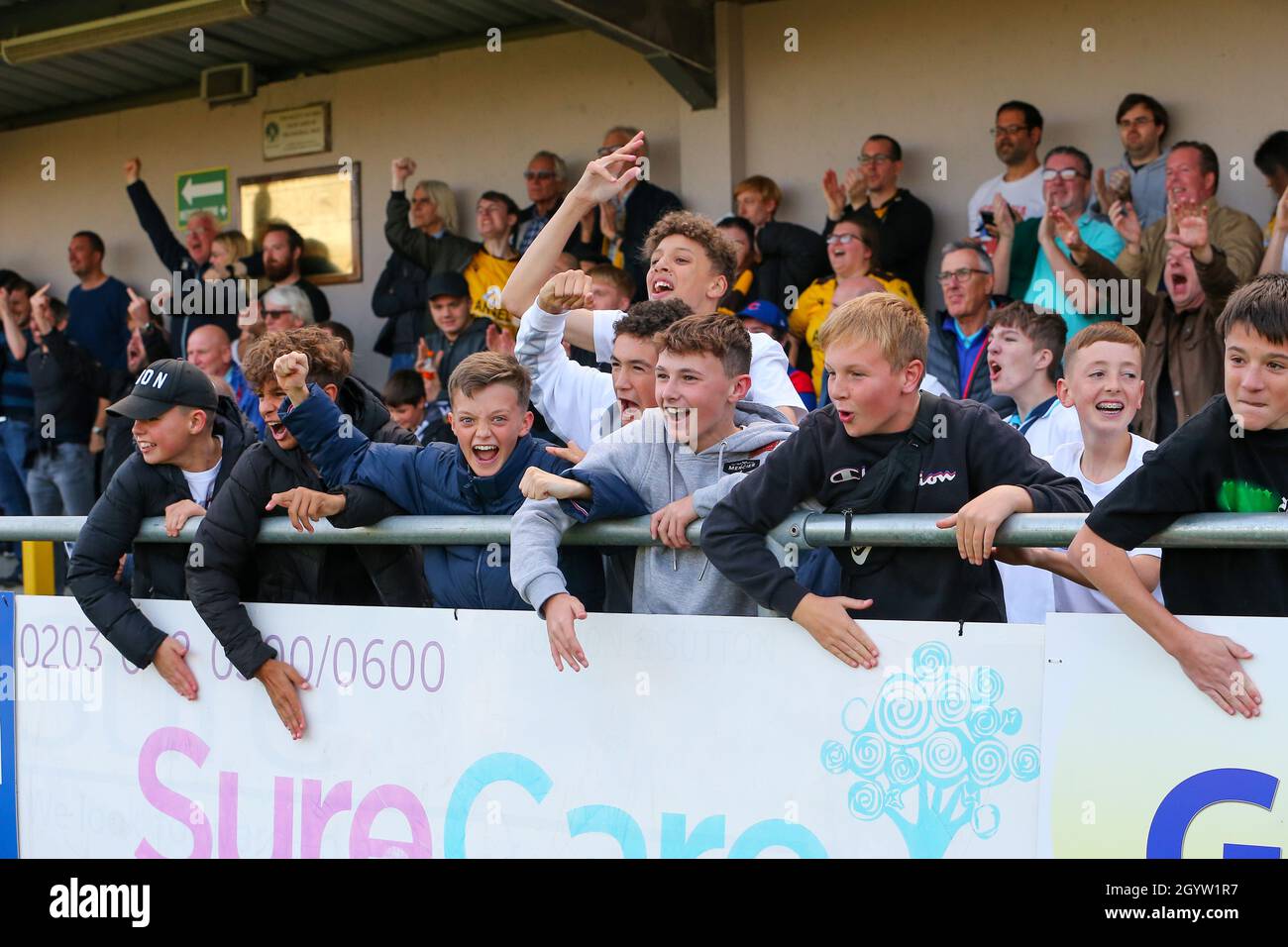 VBS Community Stadium, Sutton, London. 9th Oct, 2021. EFL League 2 ...