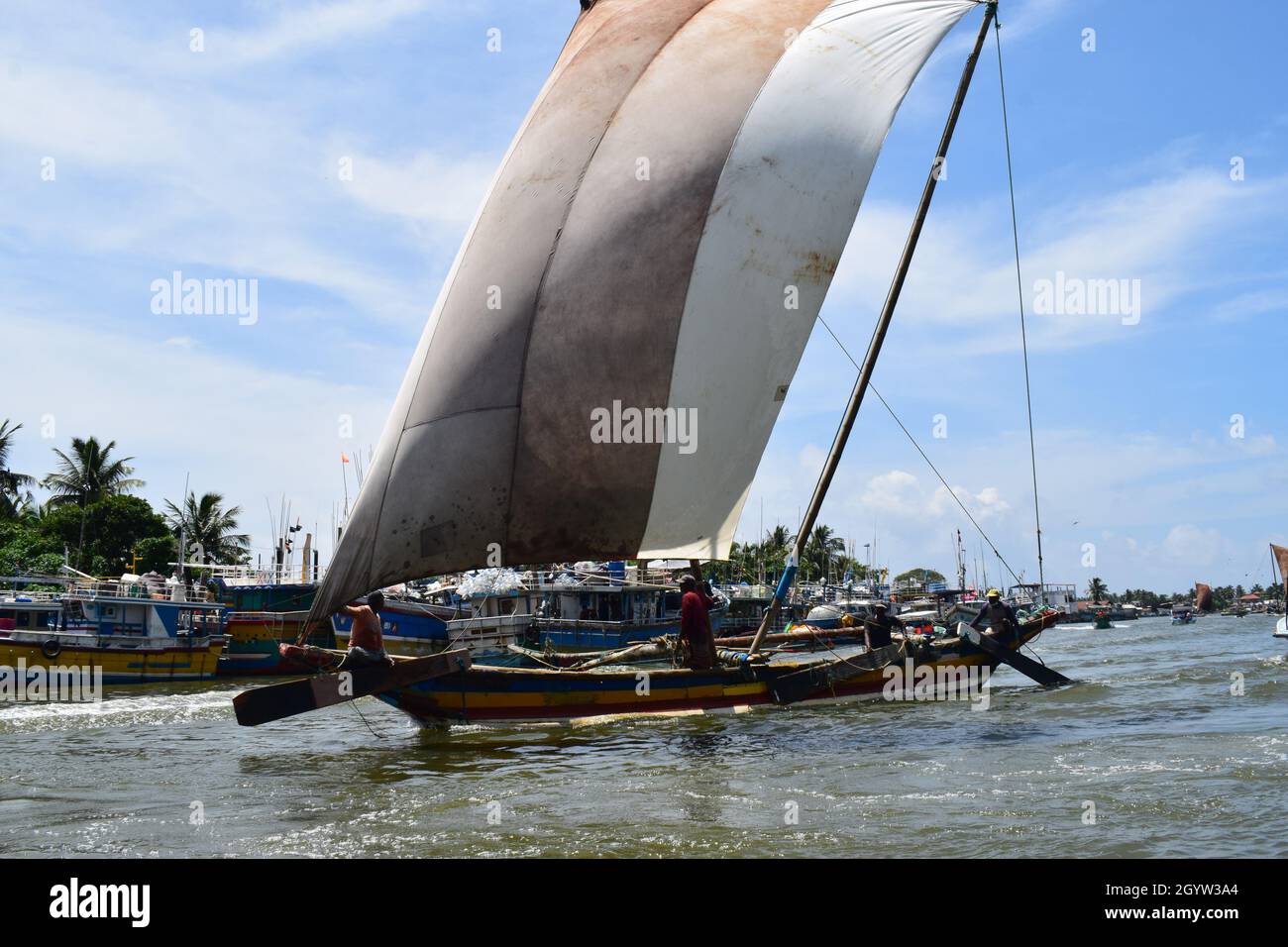 Traditional sailing boat sri lanka hi-res stock photography and images ...