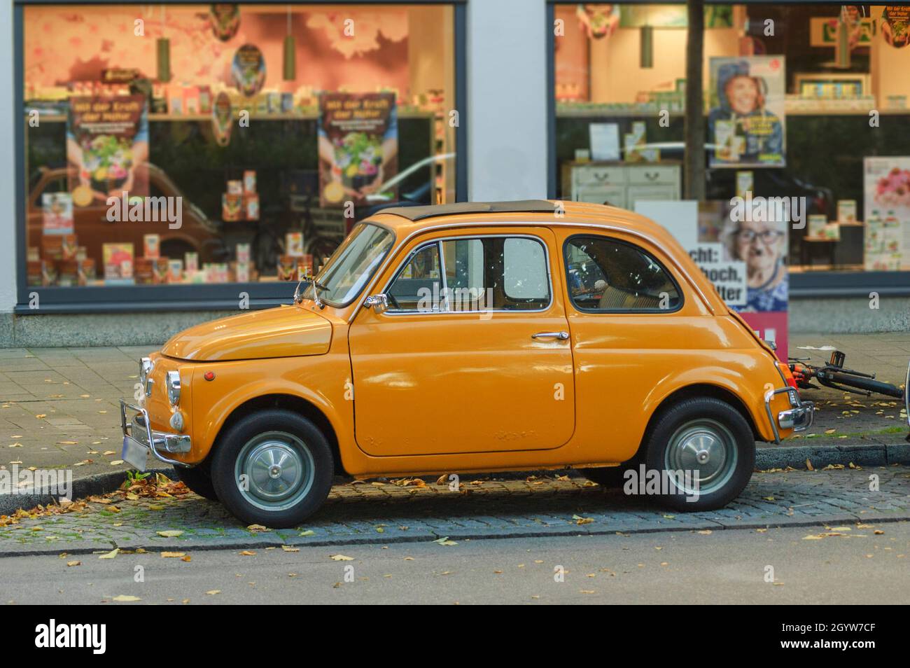 Fiat Five Hundred High Resolution Stock Photography and Images - Alamy