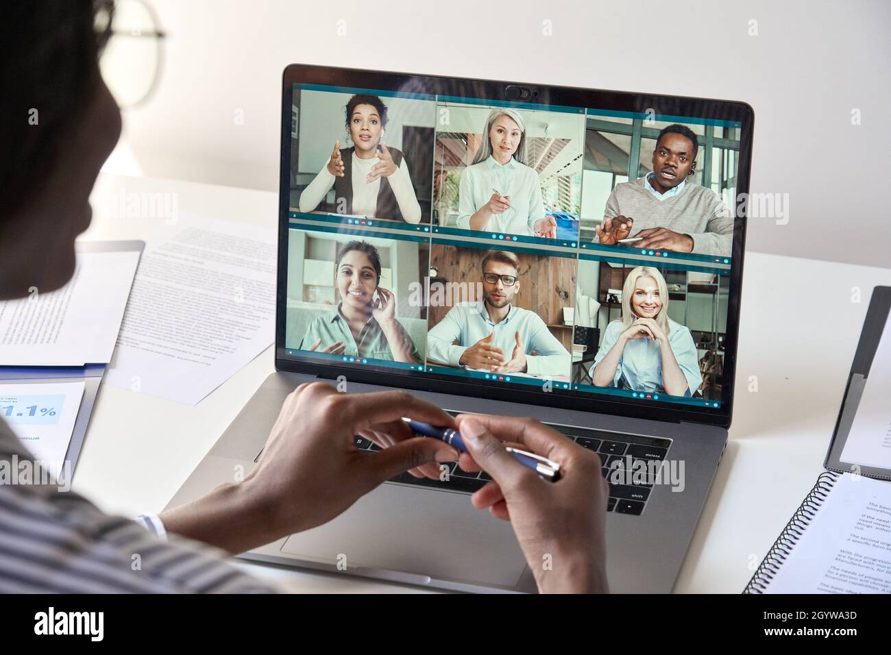 Group virtual meeting hi-res stock photography and images - Alamy