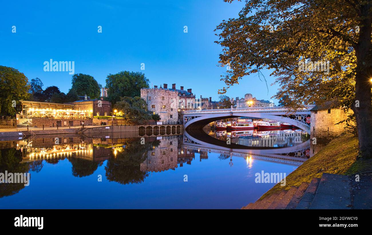 Judi dench york hi-res stock photography and images - Alamy