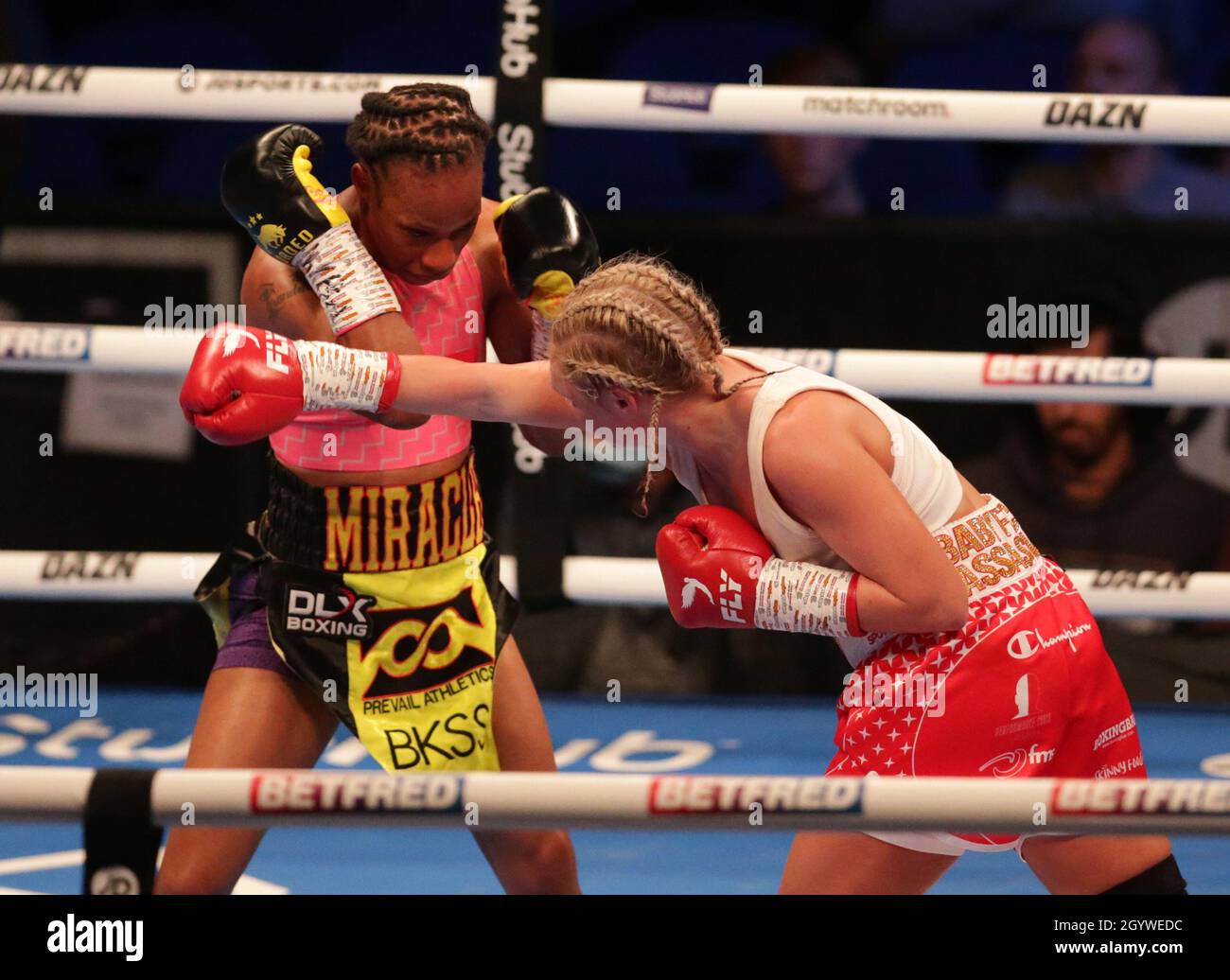 Boxing boxing mitchell hi-res stock photography and images - Alamy