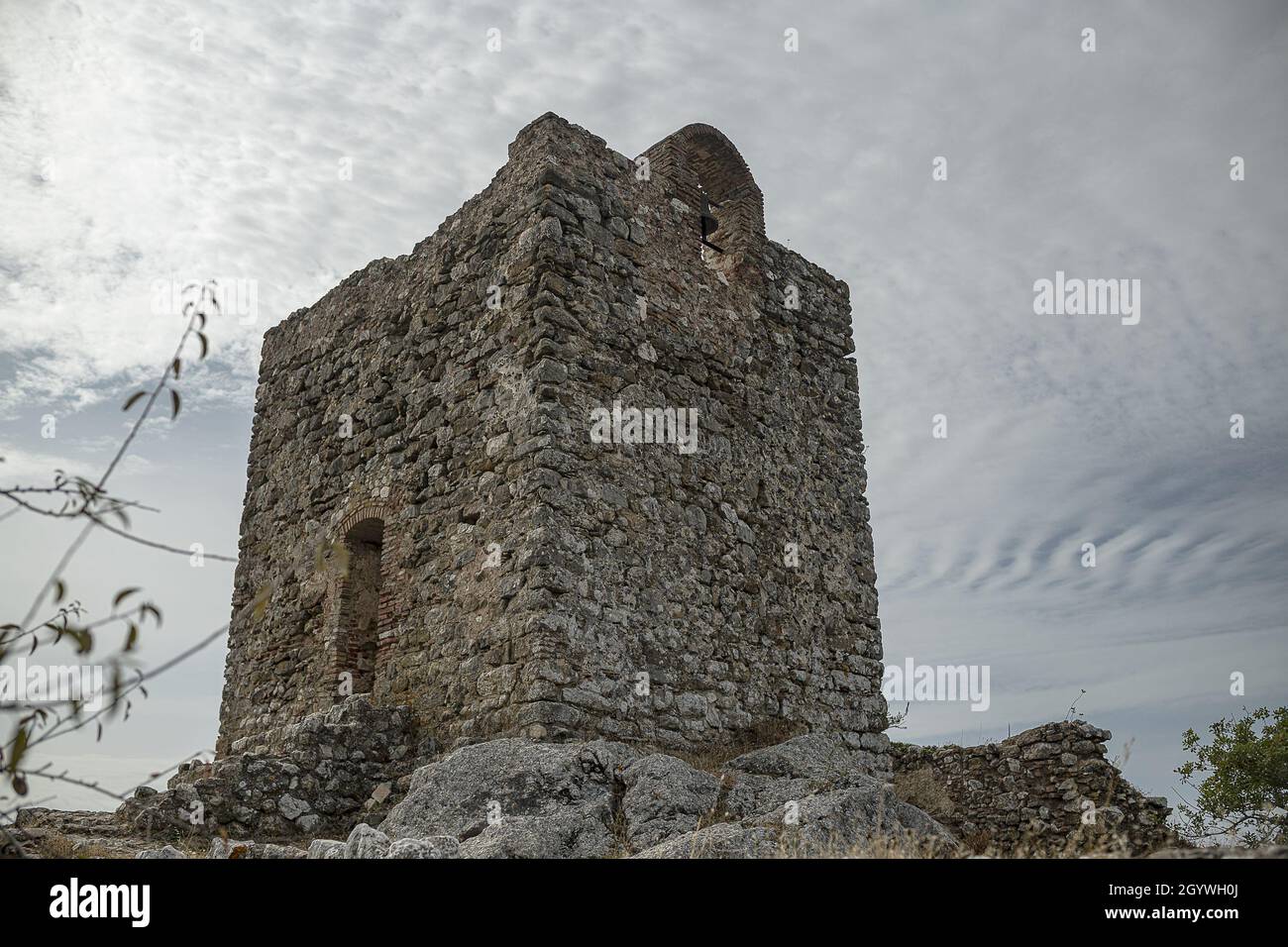 Beautiful view of an abandoned half-ruined castle Stock Photo - Alamy