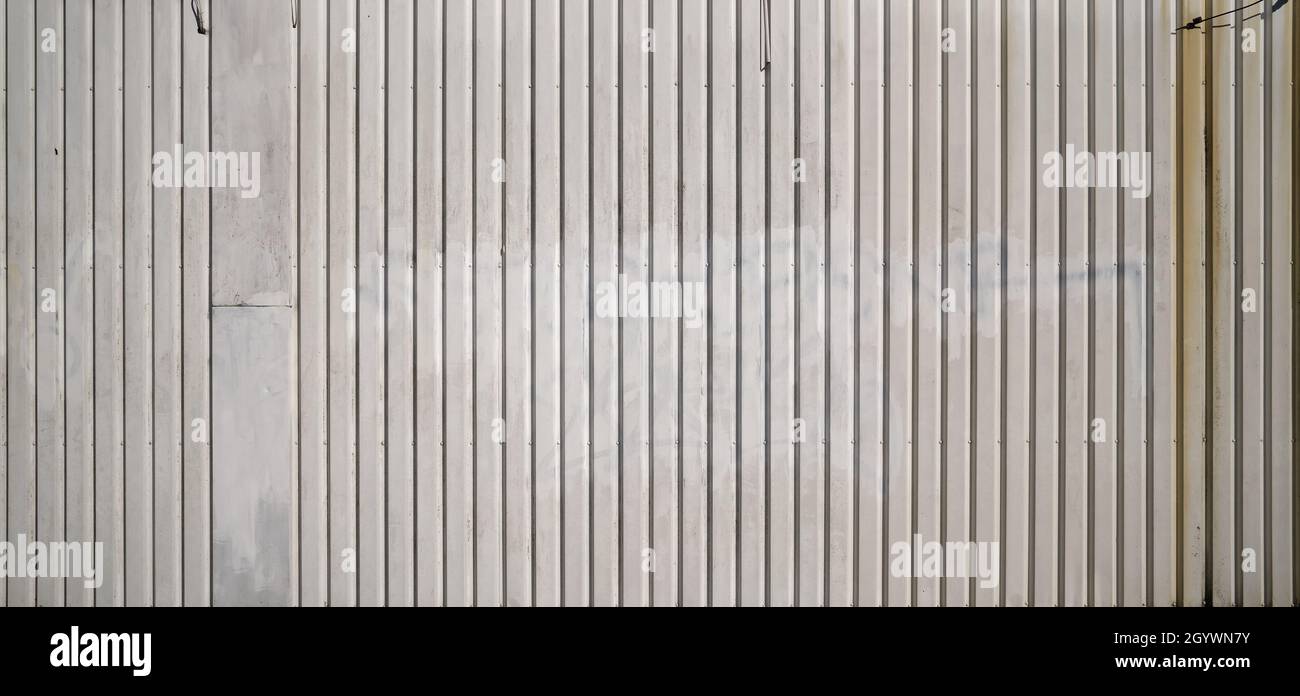 Wellblech, Corrugated iron, Oberfläche einer Wellblechfassade in der ...