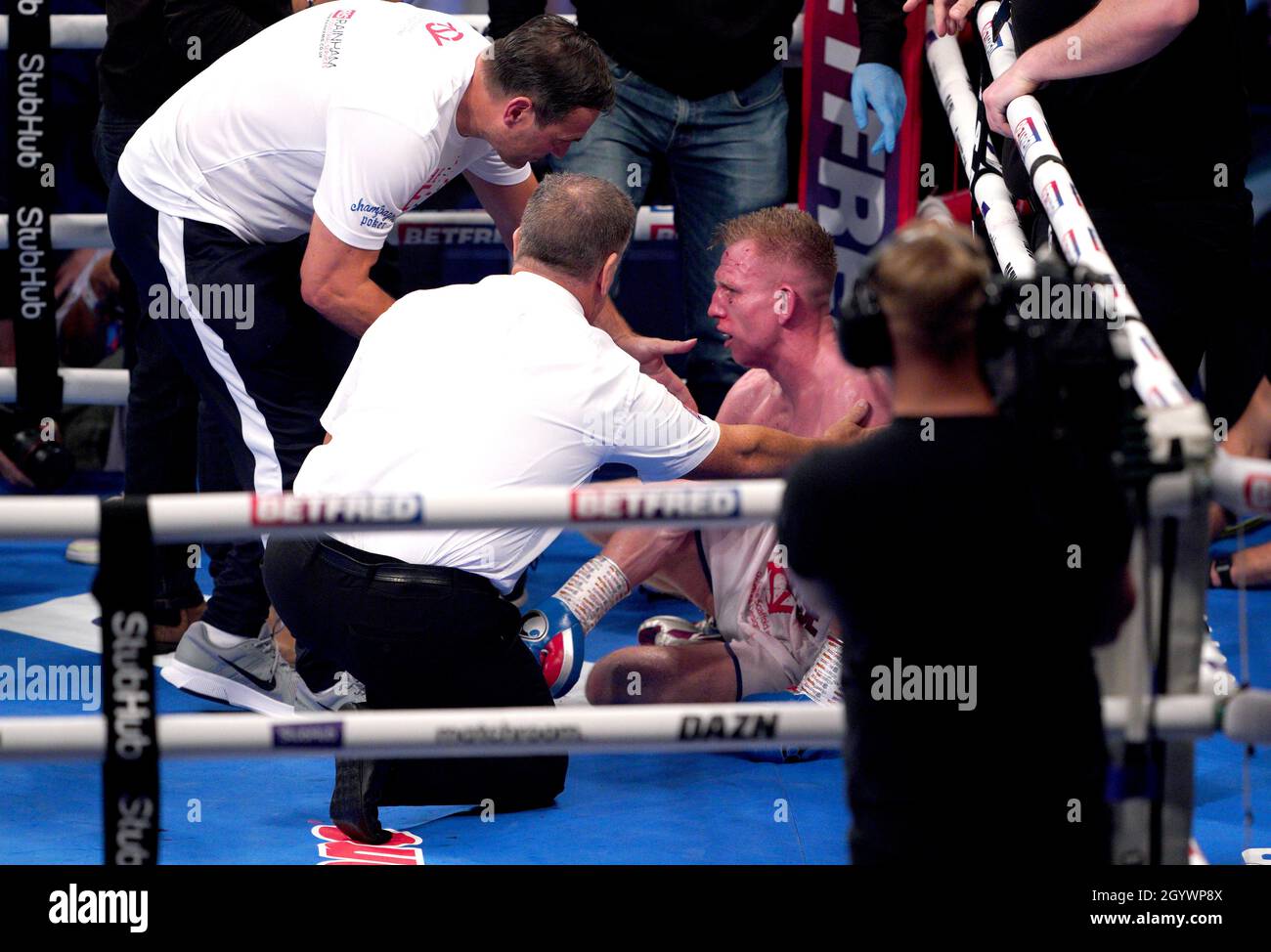 M&s bank spencers hi-res stock photography and images - Alamy