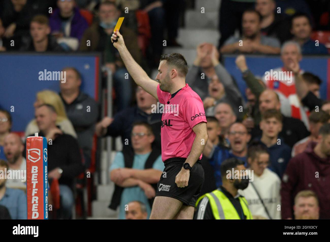 Referee Liam Moore shows Tommy Makinson (2) of St Helens (not pictured ...