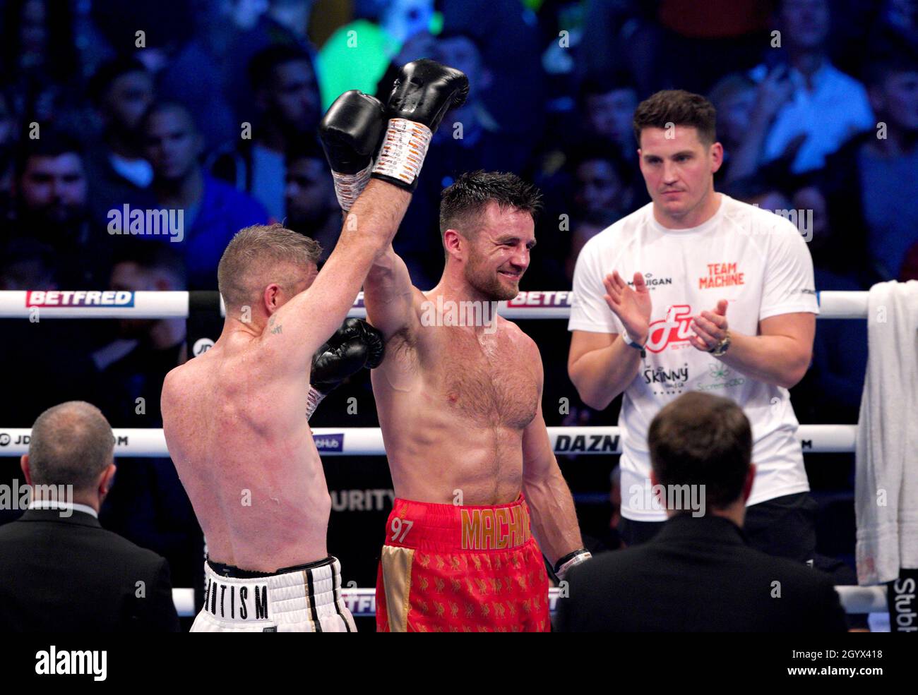 Liam Smith (left) celebrates after beating Anthony Fowler to win the ...