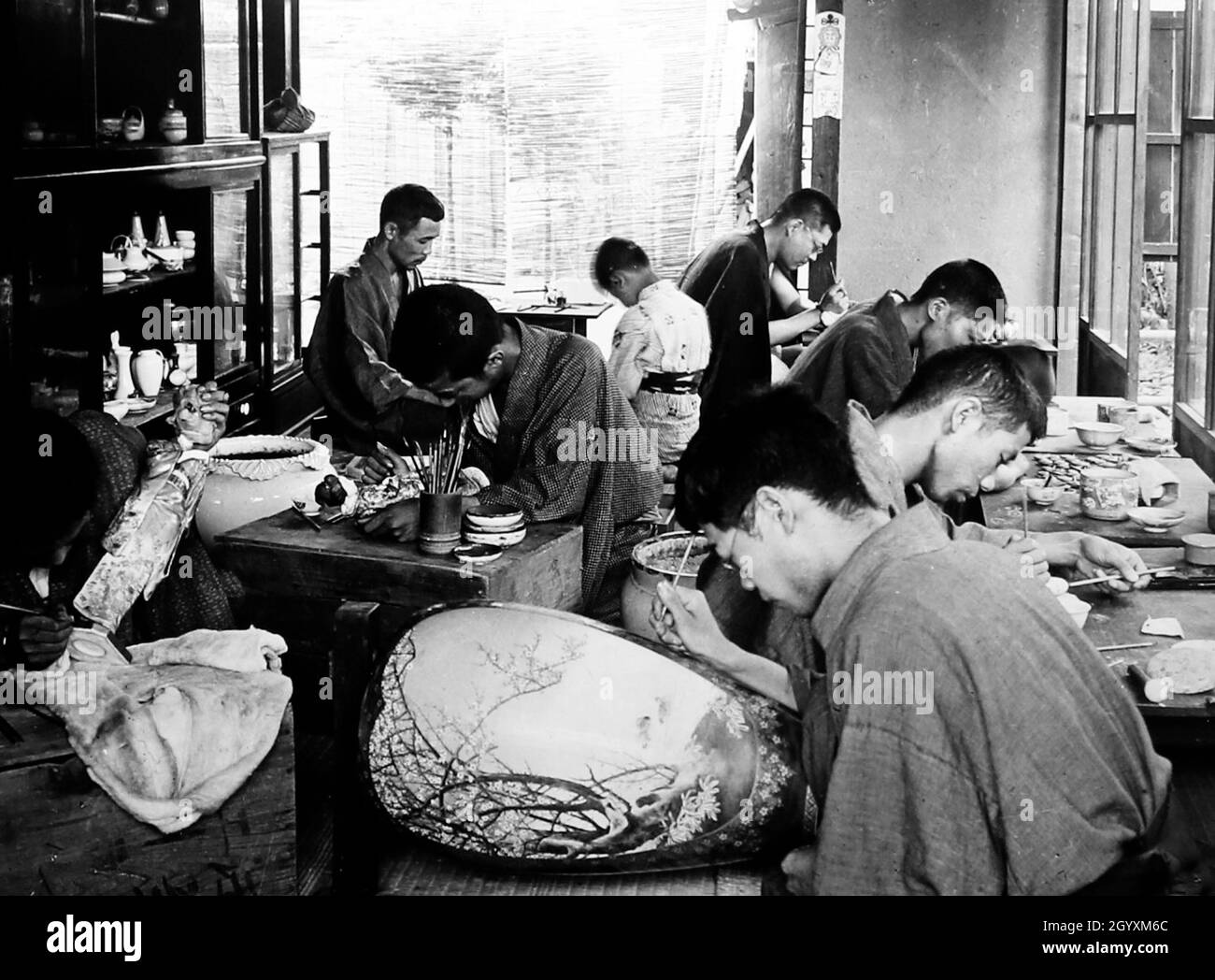 Decorating porcelain, China, Victorian period Stock Photo - Alamy