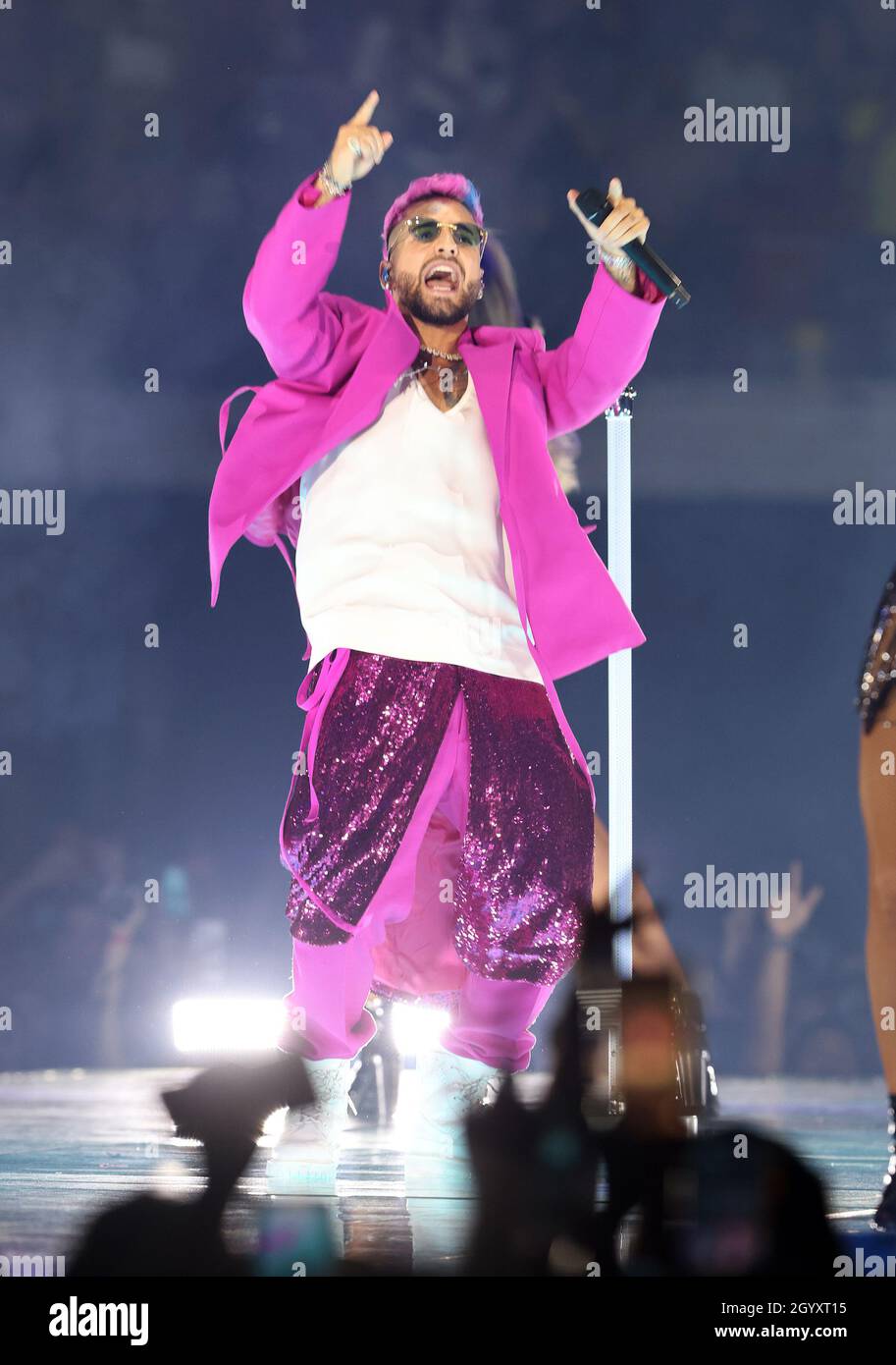 MIAMI, FL - OCTOBER 9: Maluma is seen performing during the Papi ...