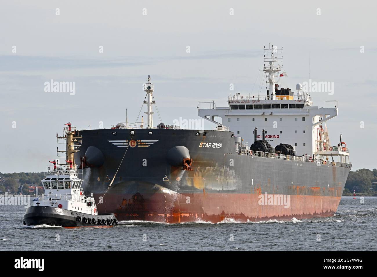 Bitumen tanker hi-res stock photography and images - Alamy