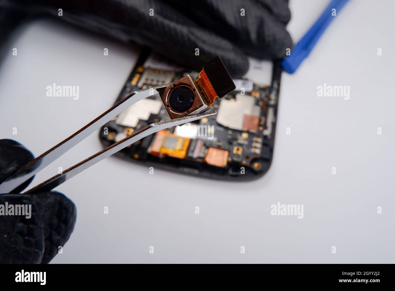 Gadget repair hi-res stock photography and images - Alamy