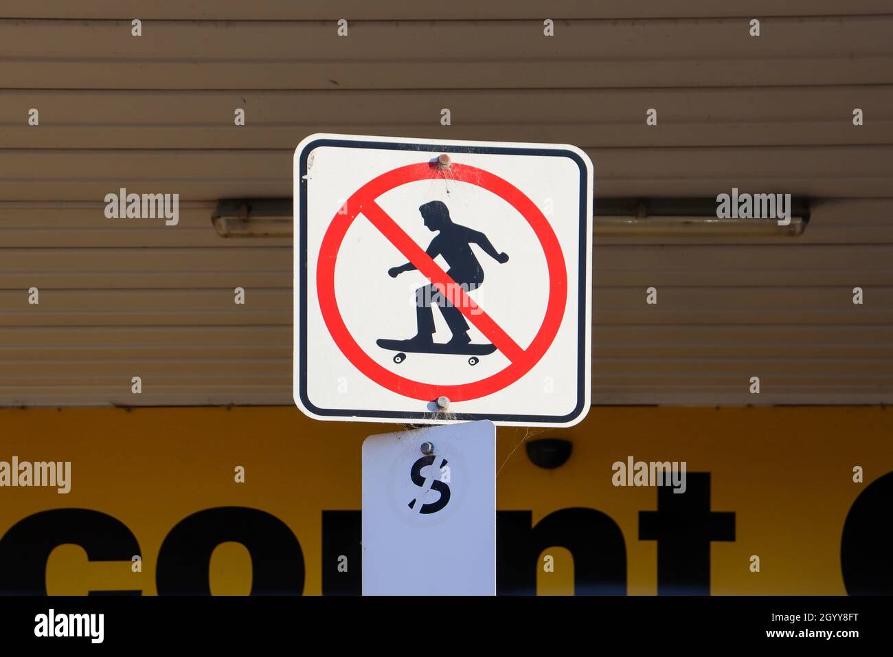 Skating sign icon hi-res stock photography and images - Alamy