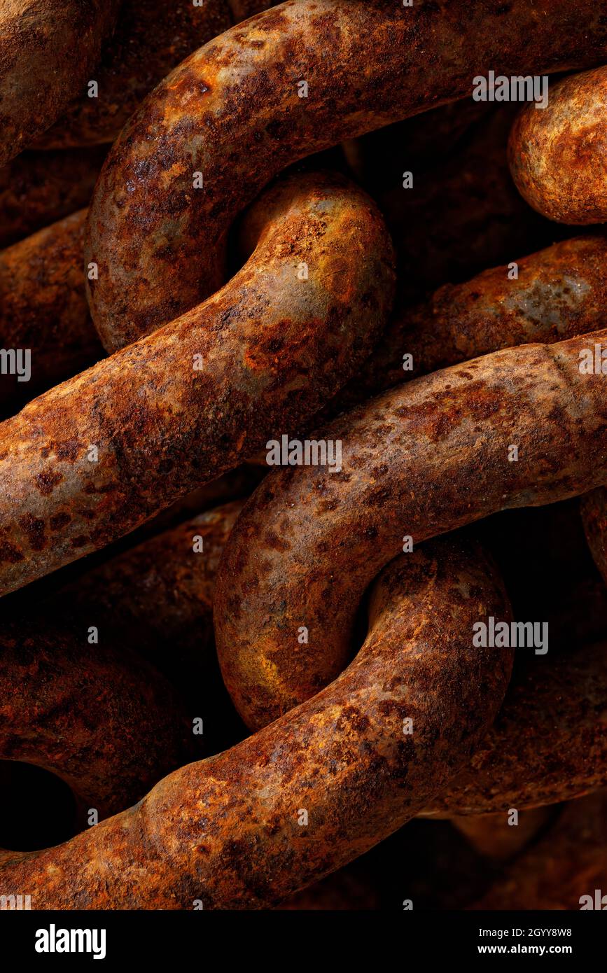 Old chain design hi-res stock photography and images - Alamy