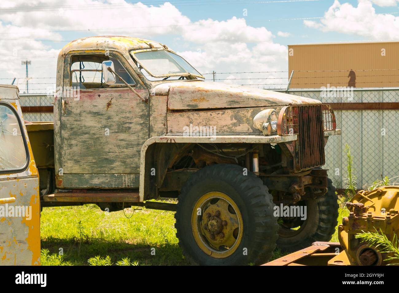 Junkyard trucks hi-res stock photography and images - Alamy