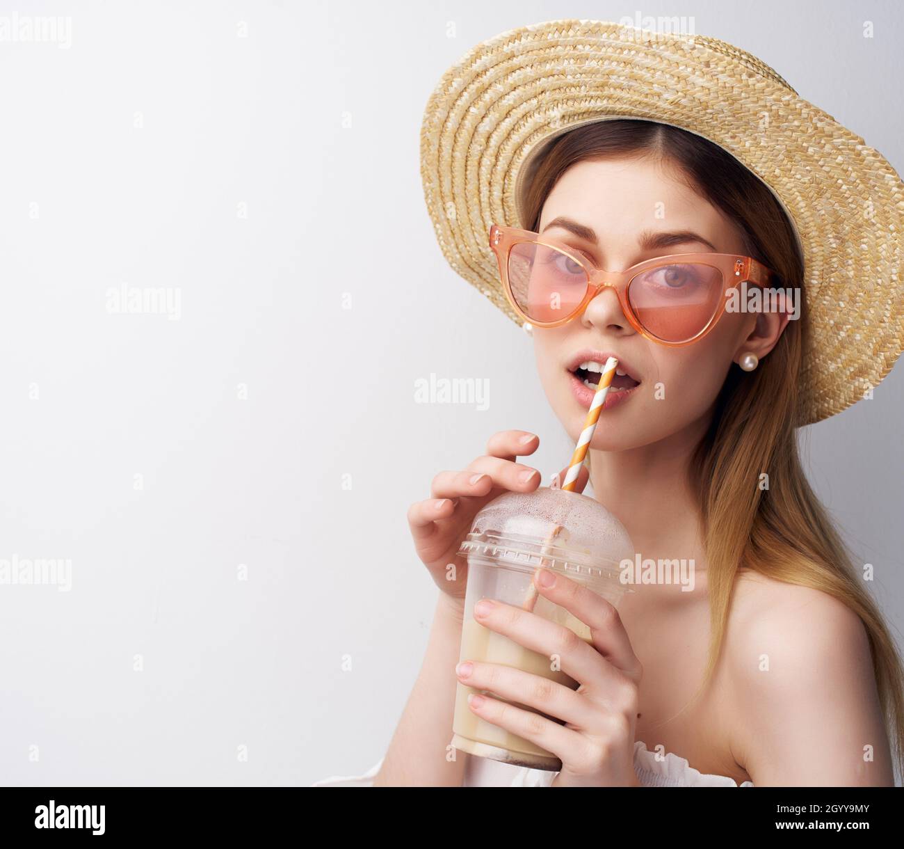 cheerful woman jewelry fashion sunglasses decorations Stock Photo - Alamy