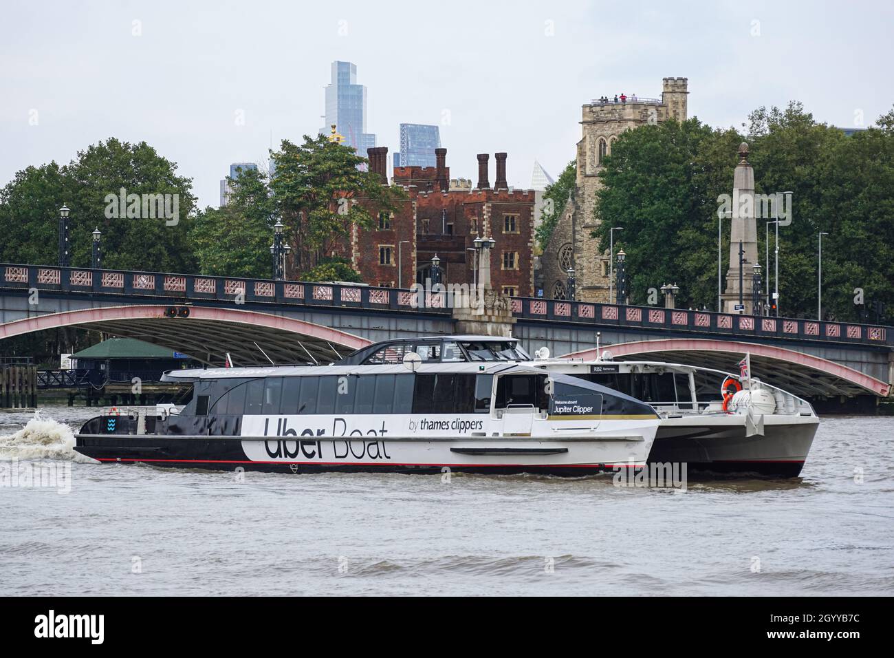 Thames clippers uber boat hi-res stock photography and images - Alamy