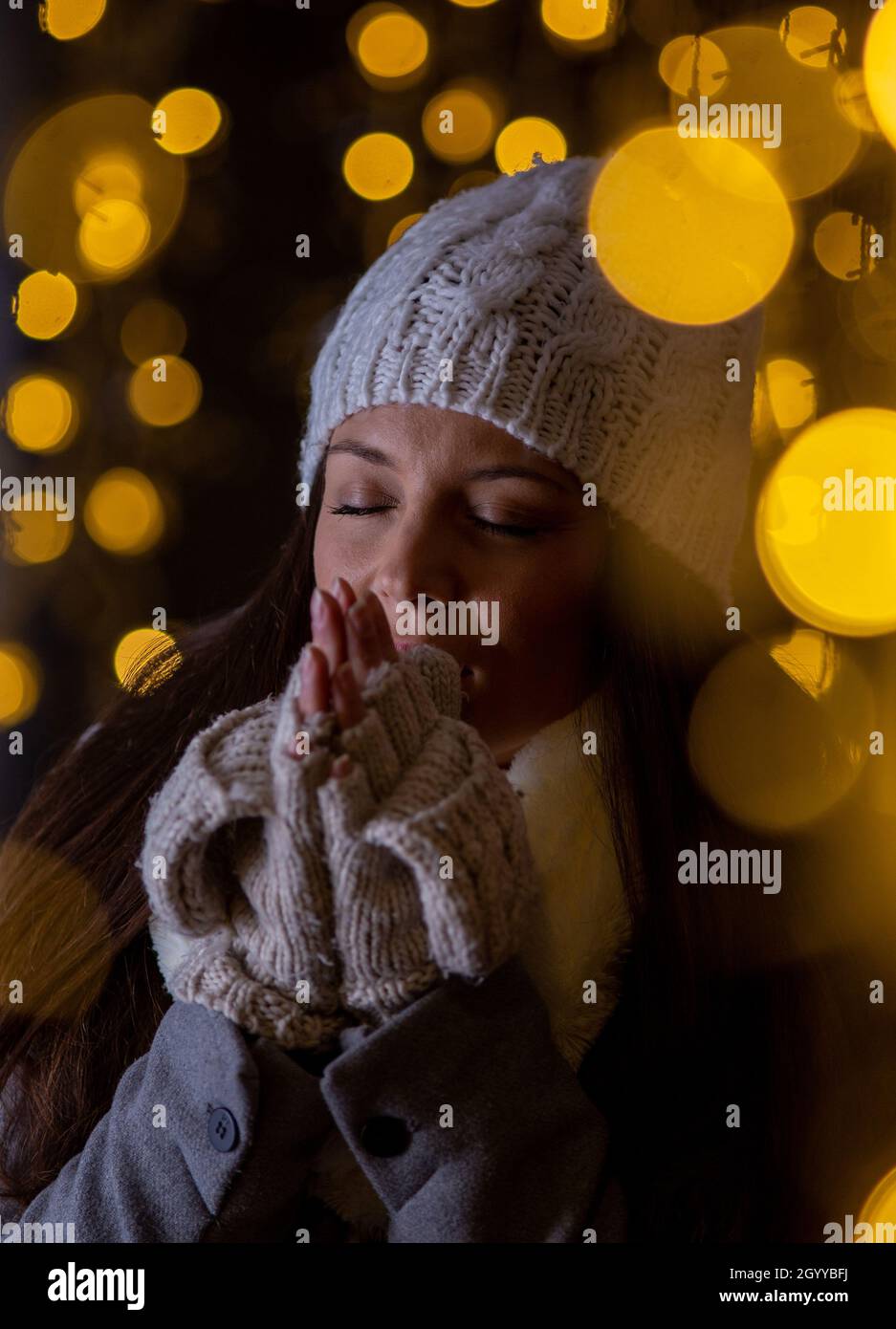 Prayer praying winter hi-res stock photography and images - Alamy
