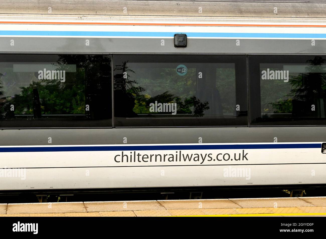 Chiltern railways train hi-res stock photography and images - Alamy