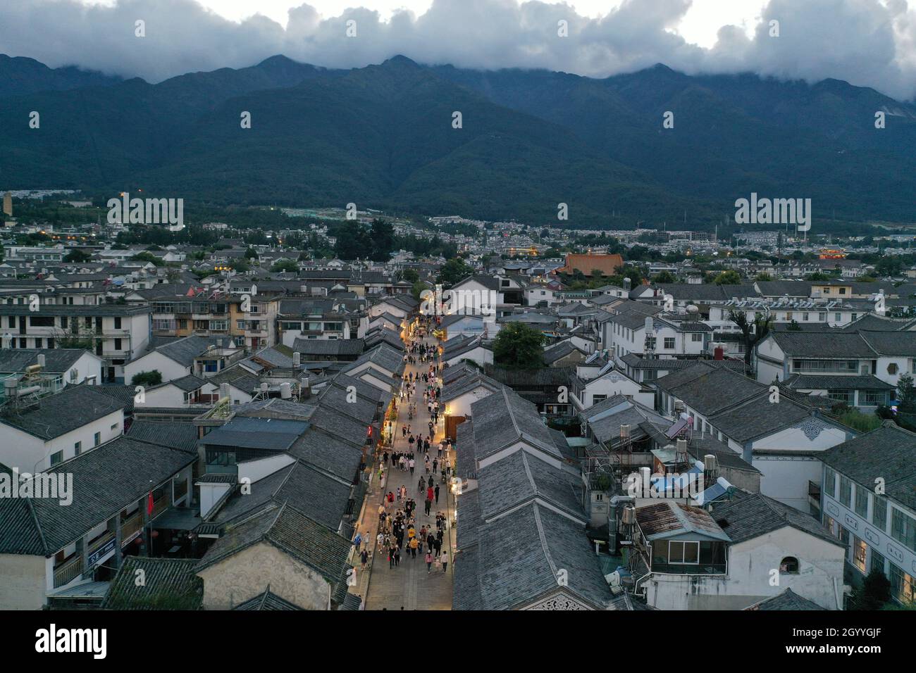 Aerial view of Dali Old Town in Dali, Yunnan Stock Photo - Alamy