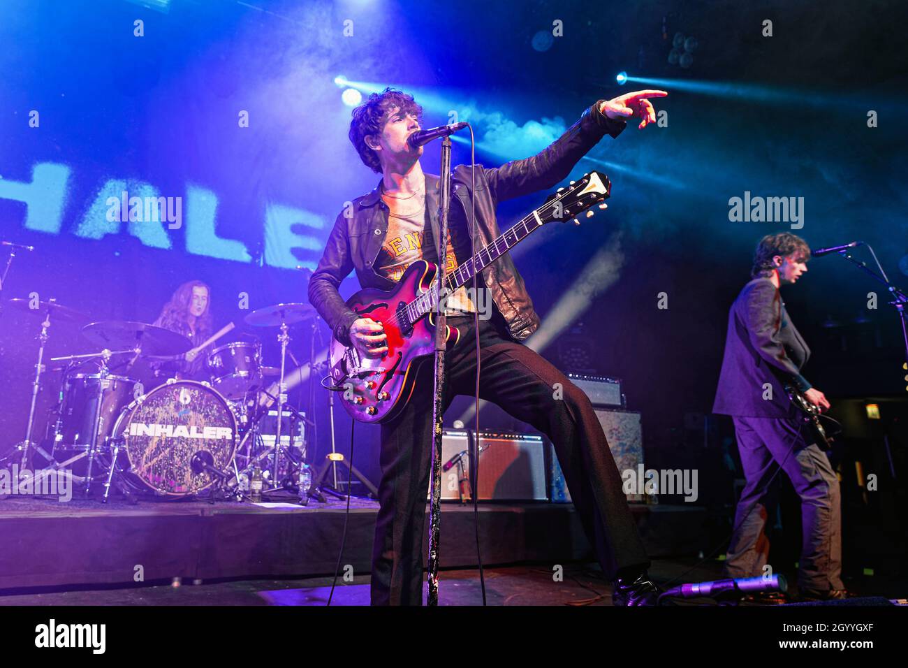 Inhaler band hi-res stock photography and images - Alamy