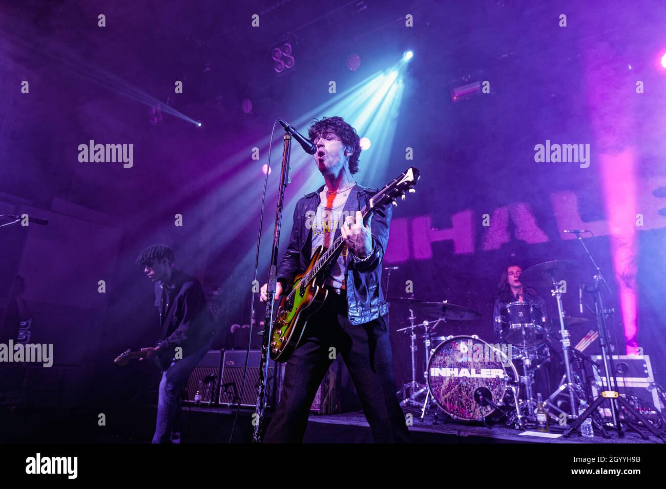 Inhaler band hi-res stock photography and images - Alamy