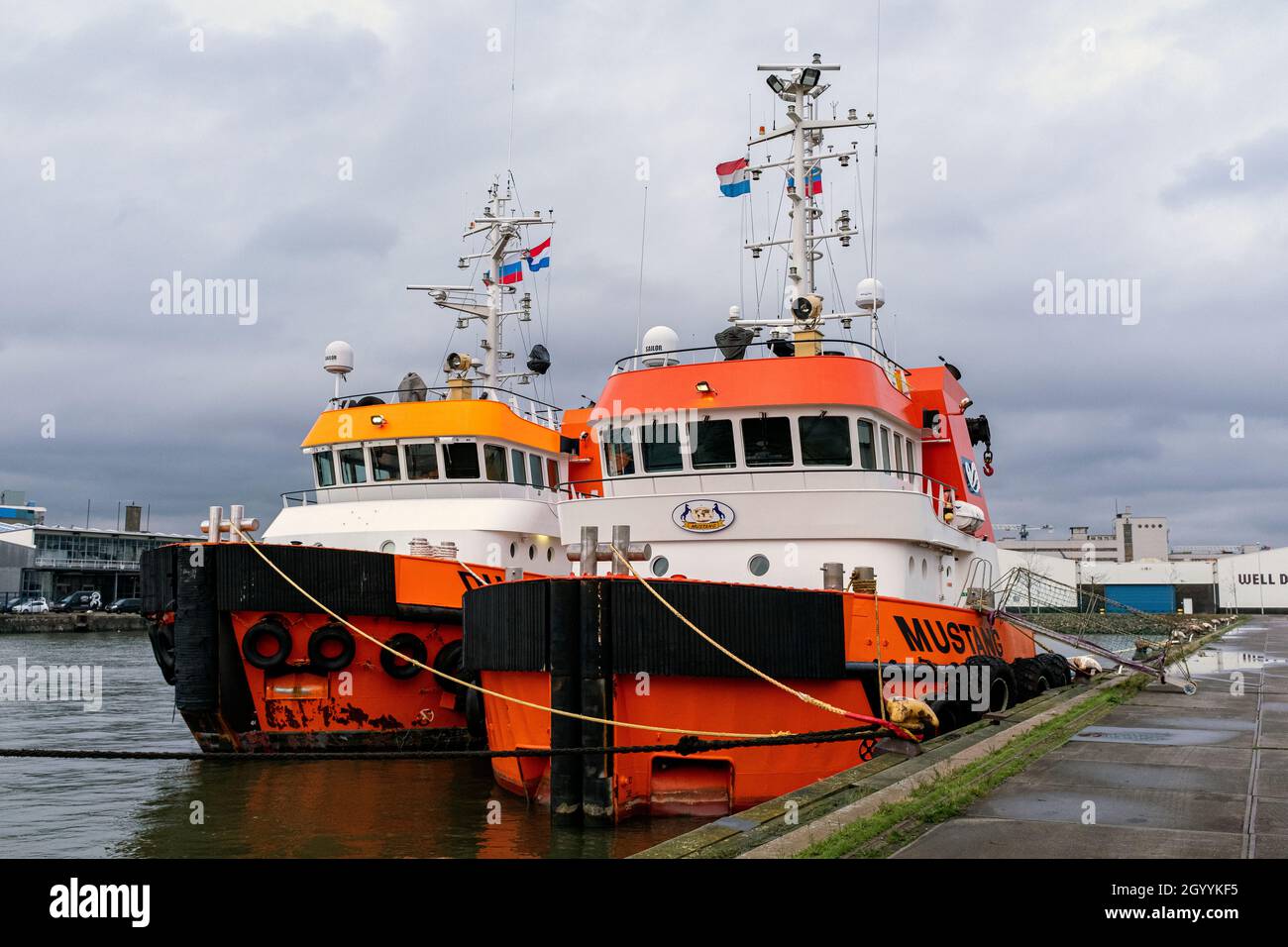 Russian dock hi-res stock photography and images - Alamy