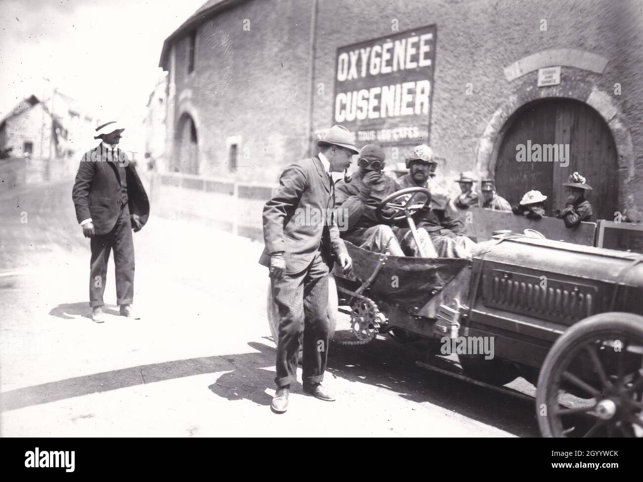 Vintage 1900s - 1920s motor racing / rallying Stock Photo - Alamy