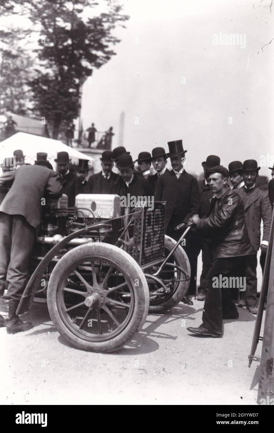 Vintage 1900s - 1920s motor racing / rallying Stock Photo - Alamy
