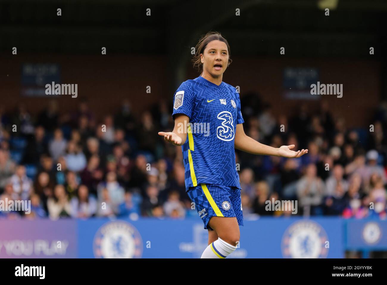 London, UK. 10th Oct, 2021. Sam Kerr (20 Chelsea) emotes after a missed ...