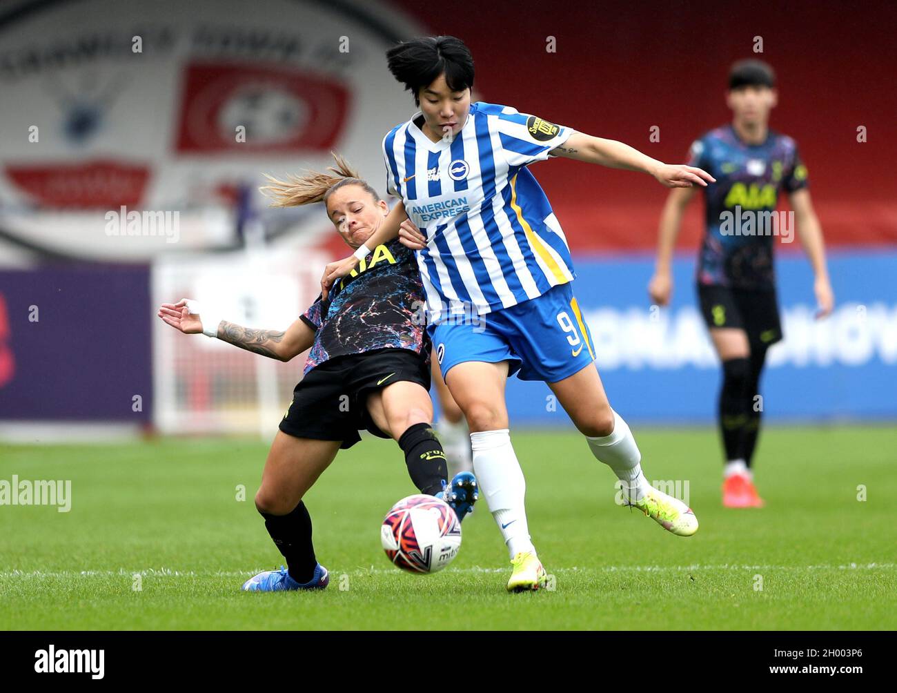 Hove albions lee geum min hi-res stock photography and images - Alamy