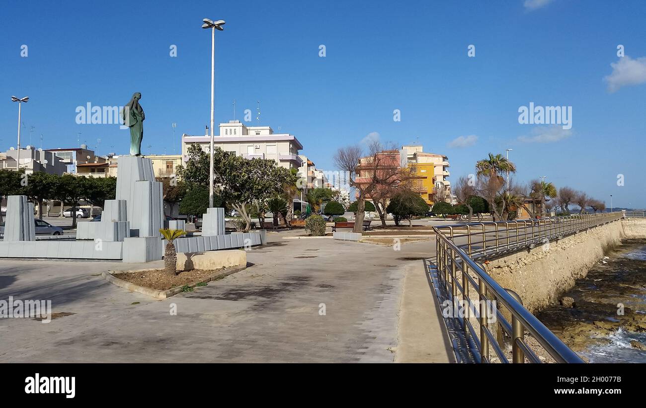 Pozzallo hi-res stock photography and images - Alamy