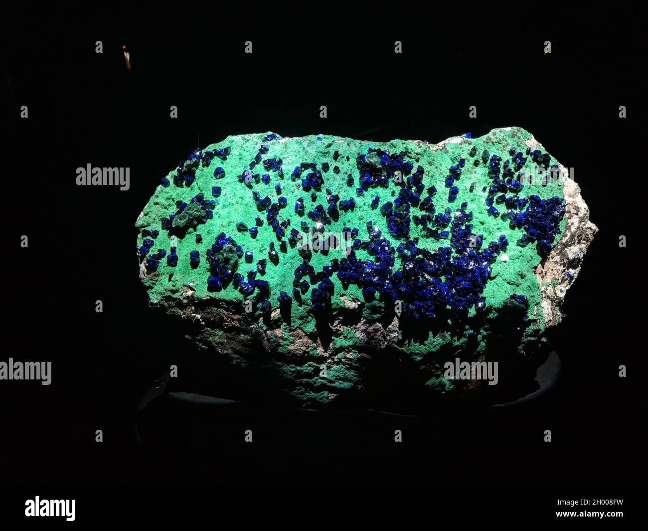 Malachite a green mineral hi-res stock photography and images - Alamy