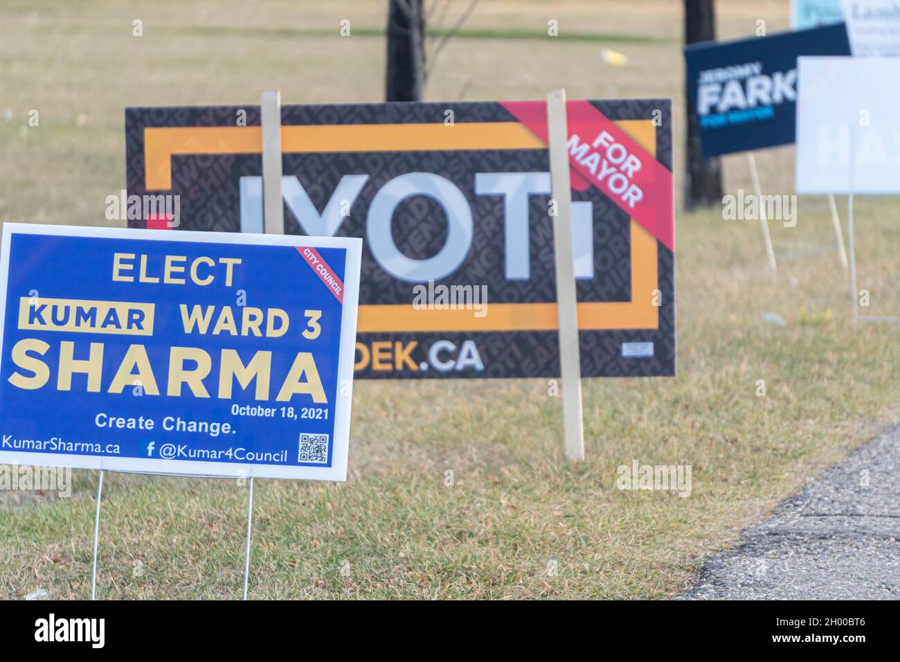 Canada election signs hi-res stock photography and images - Alamy