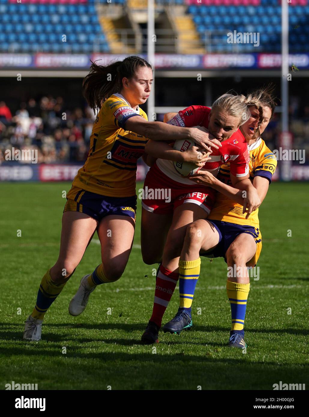 Jodie cunningham courtney winfield hill hi-res stock photography and ...