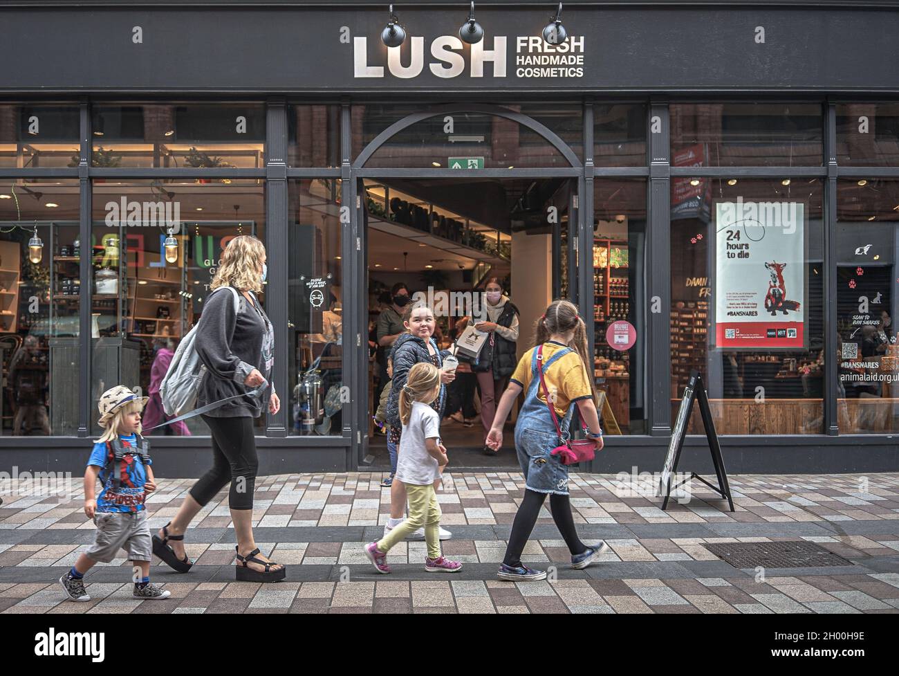 Sign cosmetics shop lush hi-res stock photography and images - Alamy
